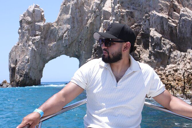 Group tour of the Cabo San Lucas Arch - FAQ: Your Questions Answered