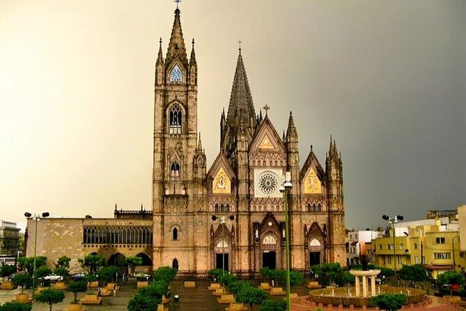 Guadalajara Highlights Custom Walking Tour With A Guide - Who Should Book This Tour?