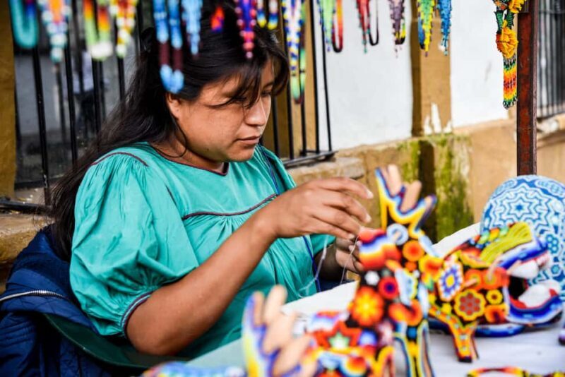 Guadalajara & Tlaquepaque Sightseeing Tour - Transition to Tlaquepaque: Handcrafts and Local Flavor