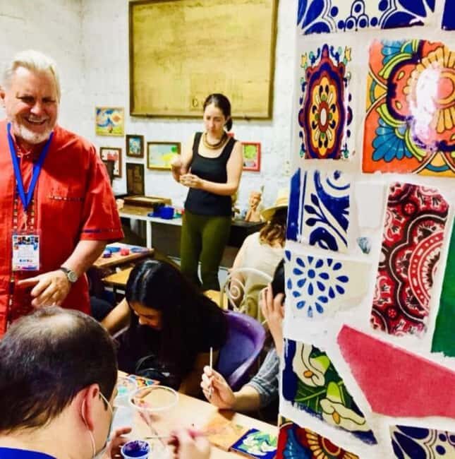 Guadalajara:Tlaquepaque Tramway Tour +Tile Painting & Drinks - The Journey Begins at Plazoleta Art