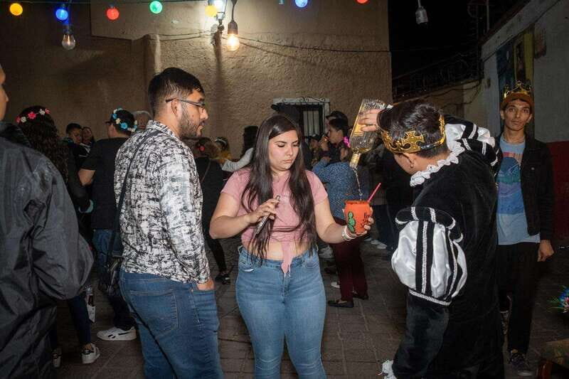 Guanajuato: Night Walk with the Estudiantina - Authenticity and Cultural Connection