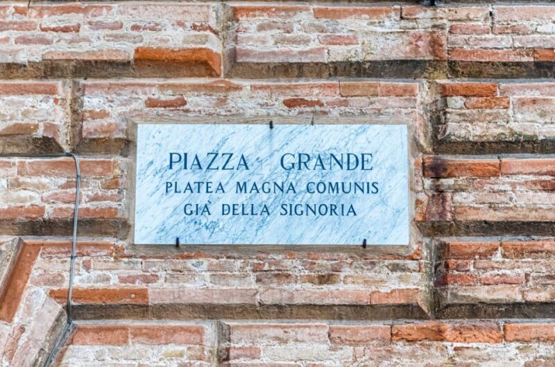 Gubbio: Old Town Guided Walking Tour with Piazza Grande - Discovering Gubbio: An Authentic Medieval Experience
