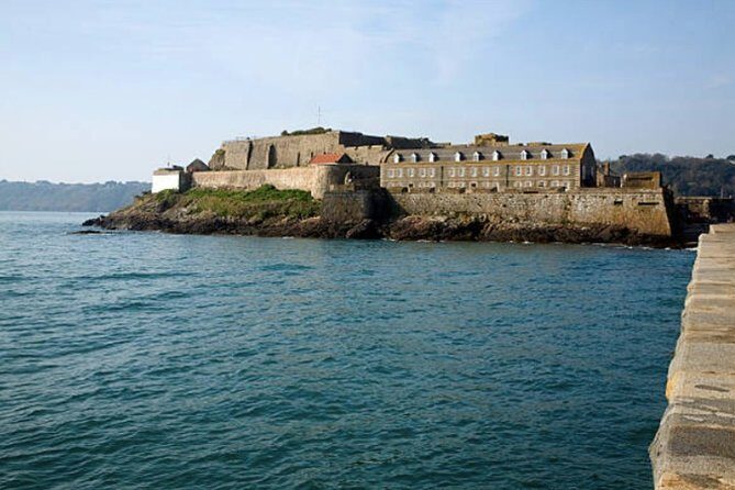 Guernsey Coastal Small Group Tour - The Pros and Cons