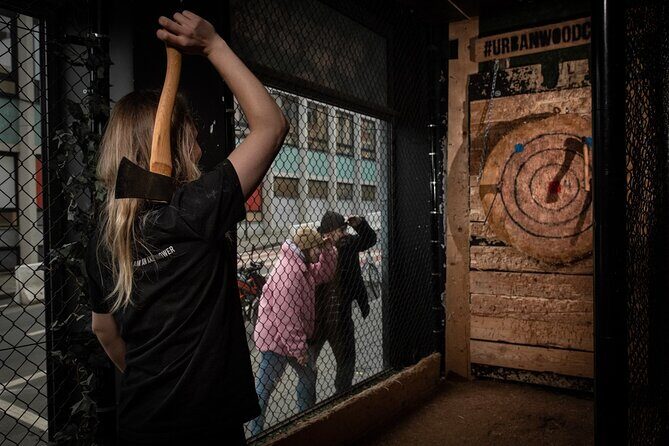 Guided Axe Throwing Experience in Frankfurt Altstadt - Key Points  
