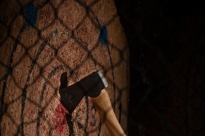 Guided Axe Throwing Experience in Frankfurt Altstadt - Who Should Book This Experience?
