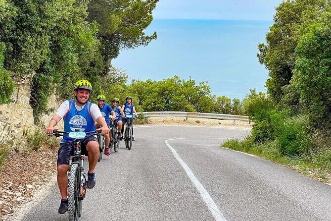Guided E-Bike tour with food and wine tasting. - FAQs