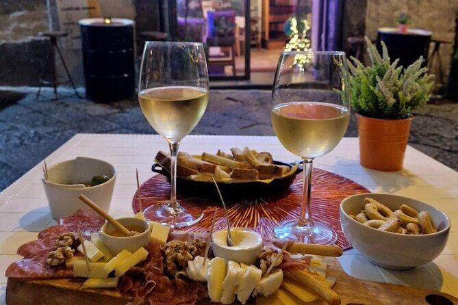 Guided, FUN Wine Tasting with Trivia Games, Napoli - An In-Depth Look at the Naples Wine Tasting Tour