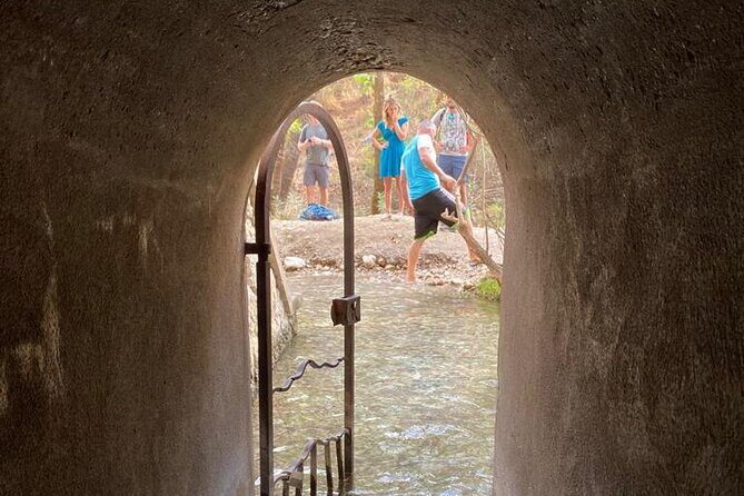 Guided hike to the seven springs from Archangelos - Who is it best for?