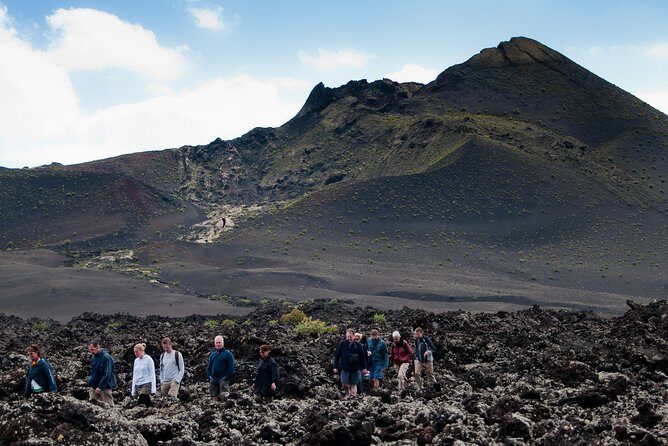 Guided hiking in the Natural Park of Los Volcanes. - Key Points