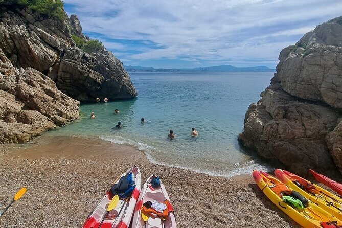 Guided kayak excursion in creeks - An Honest Look at the Experience