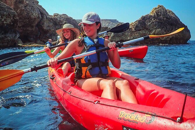 Guided Kayak Tour in St Paul's Island - Key Points
