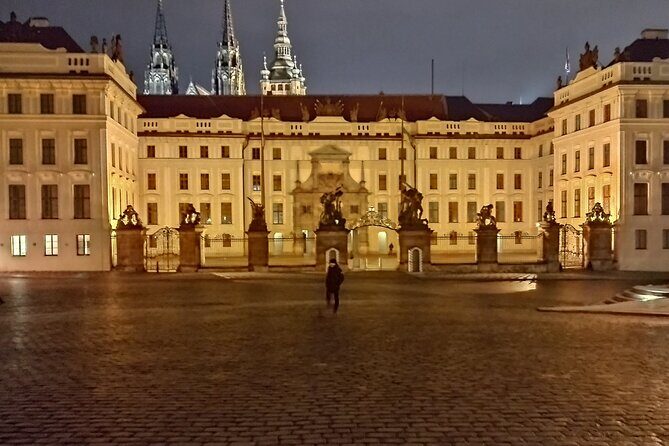 Guided Old Town & Jewish quarter Walking Tour Prague (Tip-based) - FAQ  