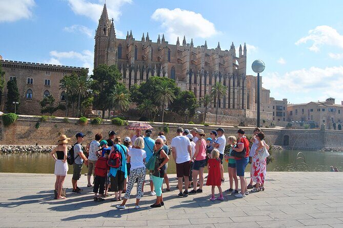 Guided route and visit to the Cathedral of Palma (2h) - Practical Aspects of the Tour