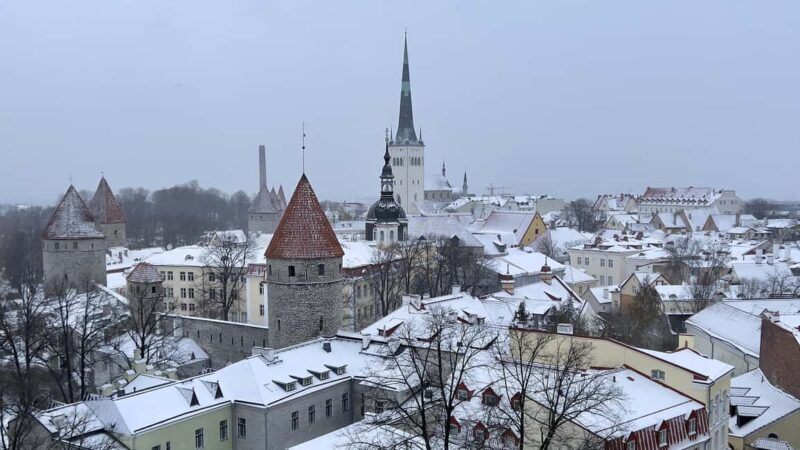 Guided Tallinn Old Town Winter Walking Tour - Key Points
