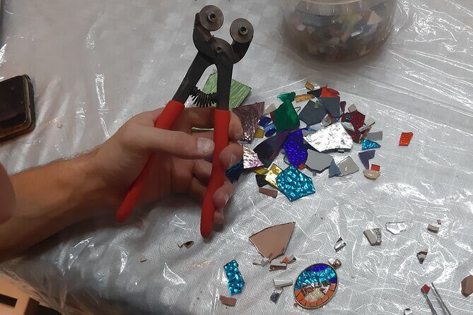 Guided Tiffany Jewellery Workshop in Barcelona 2 Hours - Key Points