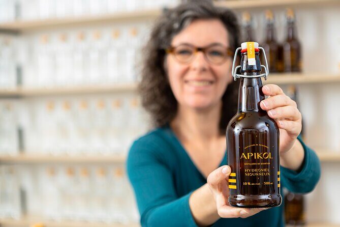 Guided tour « from the bee to the bottle » with tasting - English - Exploring the Itinerary in Detail