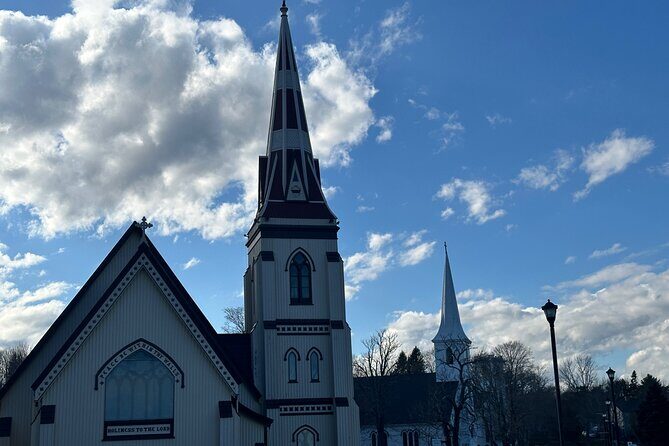 Guided Tour Lunenburg, Mahone Bay and Ovens Park from Halifax - FAQ