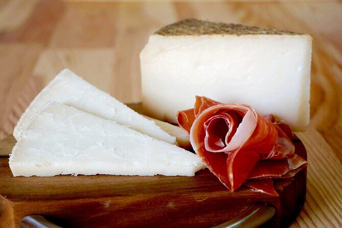 Guided Tour Montesdeoca Cheese Factory - Cheese and Wine Tasting - Key Points