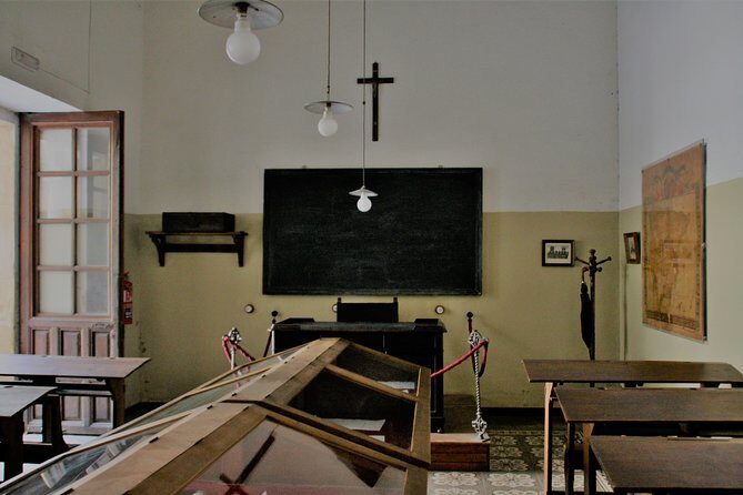 Guided tour of Baeza with entrance Baeza Cathedral - An In-Depth Look at the Tour Experience