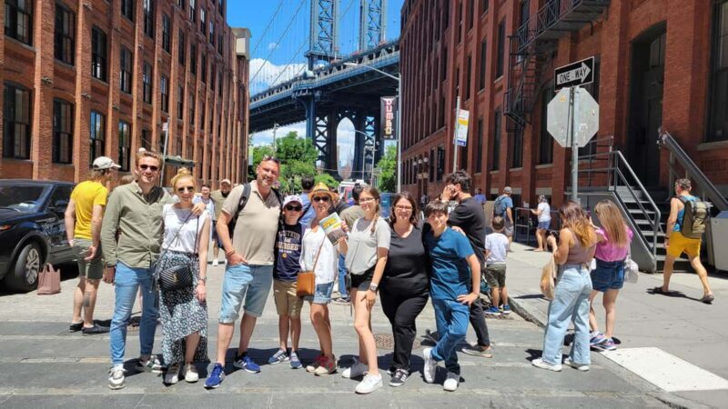 Guided tour of Brooklyn Williamsburg and Dumbo in French - Discovering Williamsburg: The Heart of Brooklyn’s Creativity