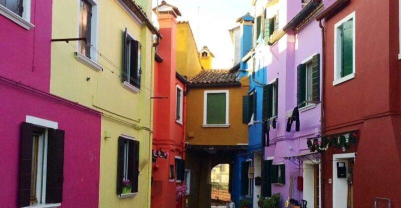 Guided Tour of Burano Island - Key Points