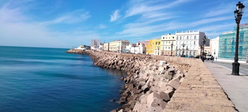 Guided tour of Cádiz in Spanish: stories from a local guide - Starting Point and Meeting Details