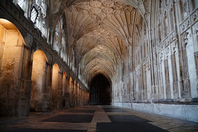 Guided Tour of Harry Potter Film Locations of Lacock & Cotswolds - Detailed Review of the Tour Experience