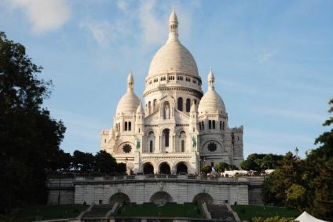 Guided Tour of Sacré-Coeur and Montmartre - Key Points