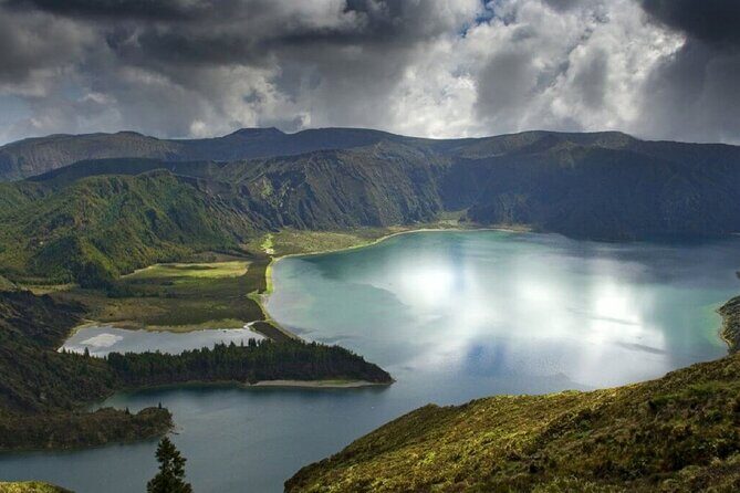 Guided tour of Sete Cidades & Lagoa do Fogo, lunch included - How It All Comes Together