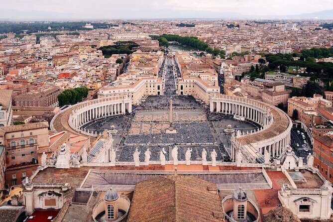 Guided Tour of St. Peters Basilica and the Vatican Grottoes - Key Points