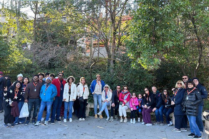 Guided Tour of the Alhambra Surroundings - Meeting Point and Accessibility