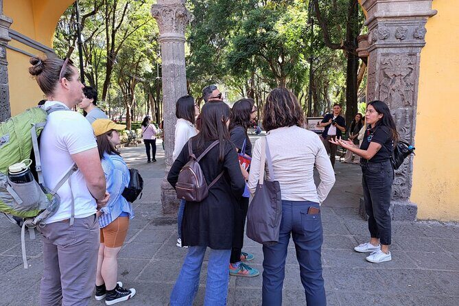 Guided tour of the Coyoacán neighborhood and the Leon Trotsky museum - A Deep Dive into the Coyoacán Tour Experience