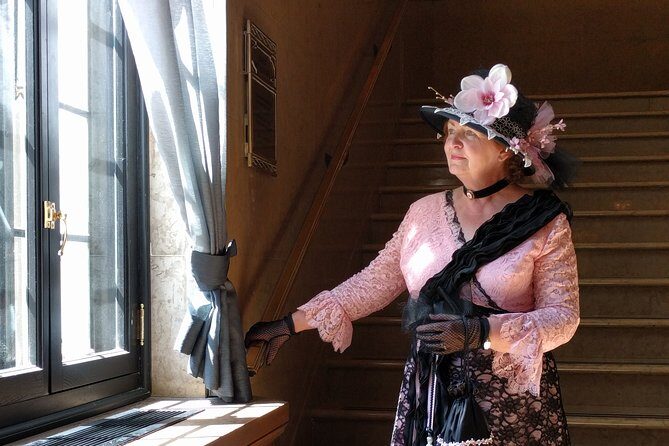 Guided Tour of the Fairmont Le Chateau Frontenac in Quebec City - Frequently Asked Questions