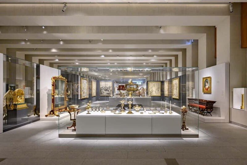 Guided Tour of The Royal Collections Gallery - Key Points