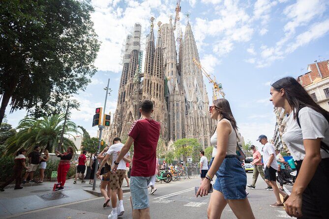 Guided Tour Sagrada Familia and Park Guell - Frequently Asked Questions