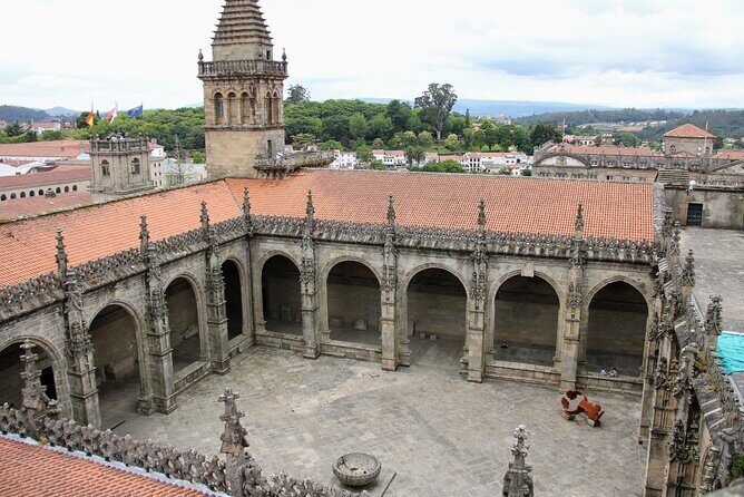 Guided Tour Santiago Cathedral, Museum and Old City - Key Points