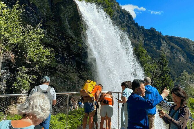 Guided tour to Hardangerfjord with Waterfalls and Ferry Crossing - FAQ