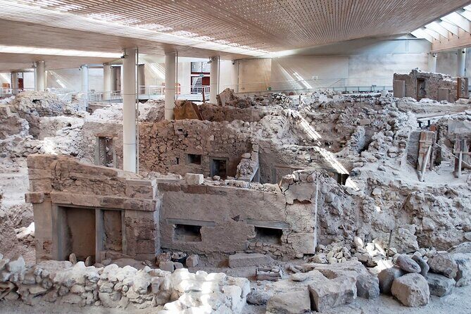 Guided Tour to the Akrotiri Archaeological Site in Santorini - Exploring the Itinerary and the Significance of Each Stop