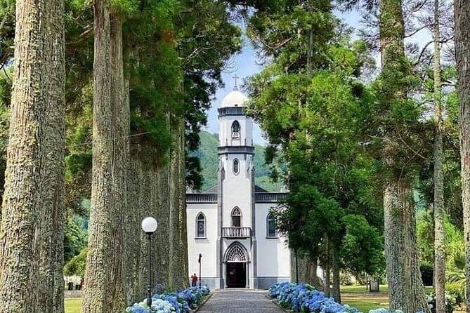 Guided Tour to the Sete Cidades Volcano in São Miguel Azores - Who Will Love This Tour?