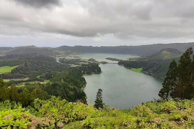 Guided Tour to the Sete Cidades Volcano in São Miguel Azores - FAQ