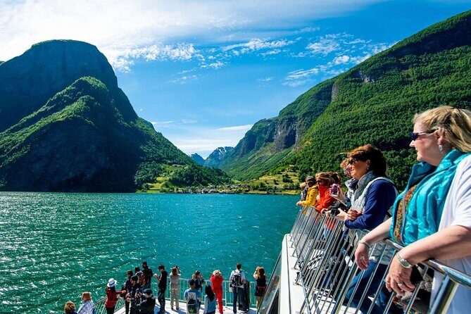 Guided tour to Viking Village, Nærøyfjorden Cruise & Flåm Railway - Wrap-up