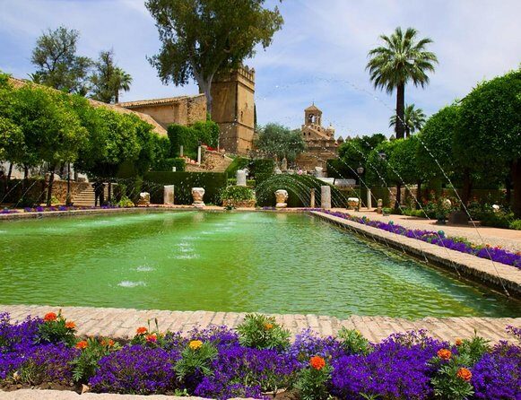 Guided visit to Alcazar de los Reyes Cristianos with admission - Key Points