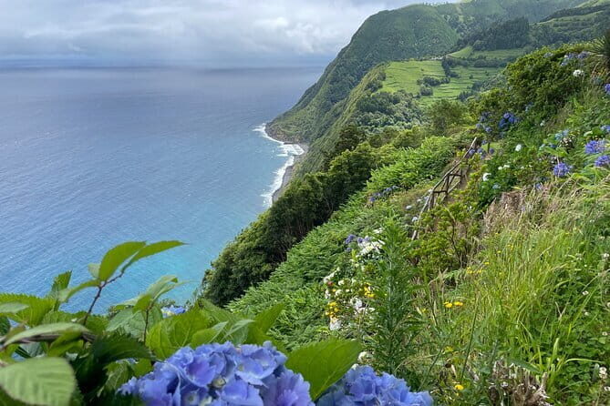 Guided Visit to the Crater and Volcano of Lagoa das Sete Cidades - FAQs