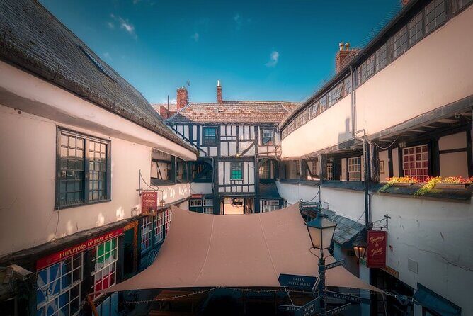 Guided walking tour : Ghosts & Giggles Of Gloucester - Who Will Love This Tour?
