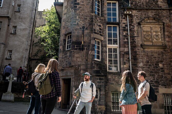Guided Walking Tour of Edinburgh Historic Old Town - Why This Tour Works