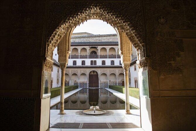 Guided Walking Tour of the Alhambra in Granada - Insights from Real Travelers