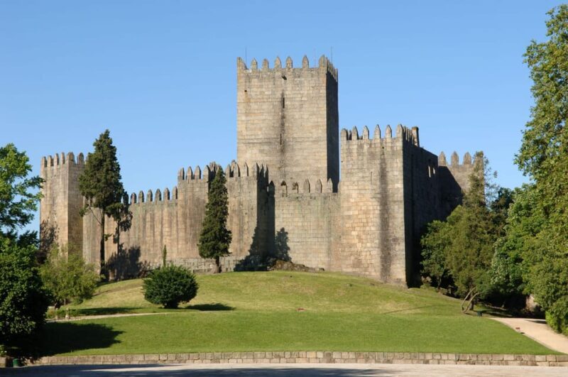 Guimarães: Castle of Guimarães Entry Ticket - An In-Depth Look at Guimarães Castle