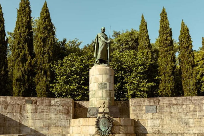 Guimarães: Highlights and Hidden Gems Walking Tour - Value and Practicalities