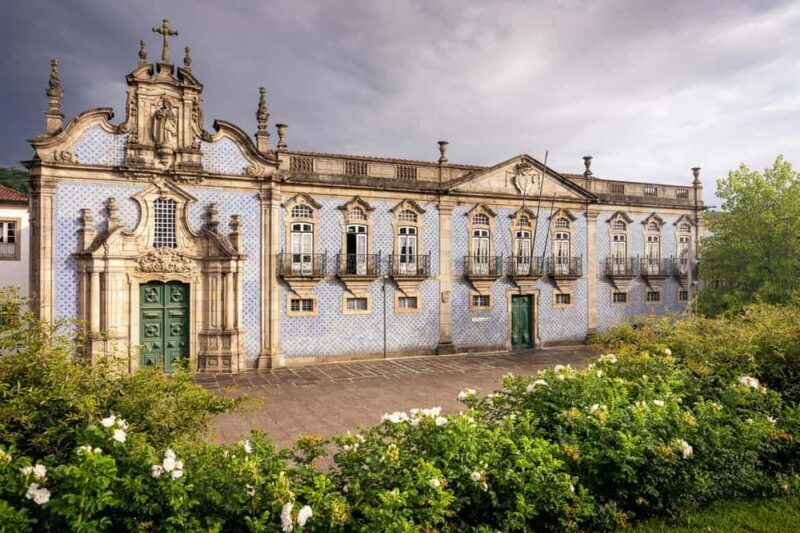 Guimarães: Private Flexible Walking Tour in Historic Center - Who Is This Tour Best Suited For?