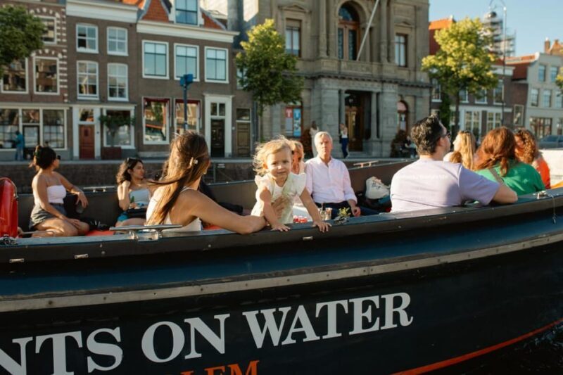 Haarlem: Sightseeing Boat Tour with Snacks and Drinks - The Sum Up